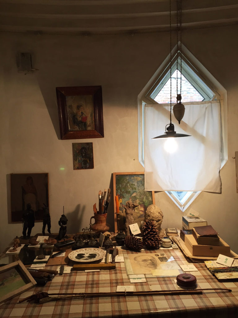 Visit to Melnikov House - Russian Avante-Garde Architecture