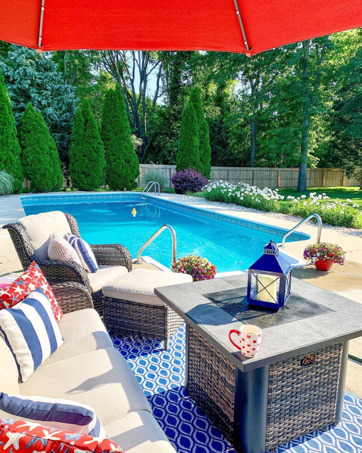 Top Tips for Creating a Tranquil Poolside Retreat | L'Essenziale